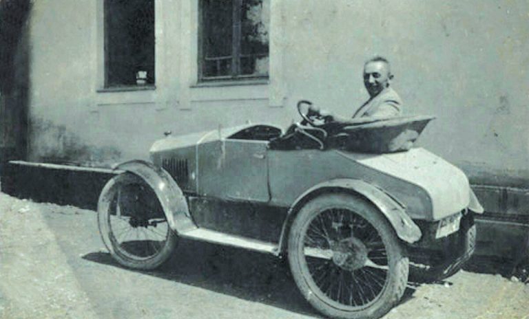 Prvé slovenské auto | PohronskeHrady.sk